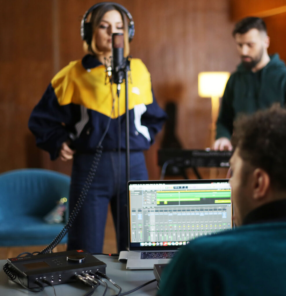 Direct monitoring with effects | Antelope Audio